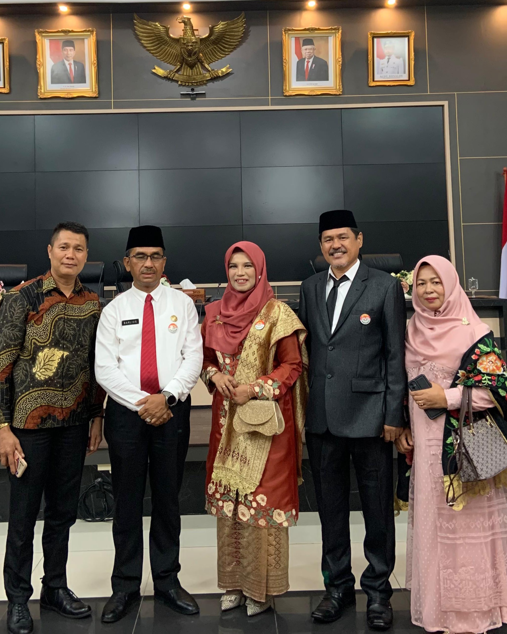 8 Kepala SMAN/SMK Tanah Datar Dilantik Bersama 42 Kepala SMAN/SMK Se ...